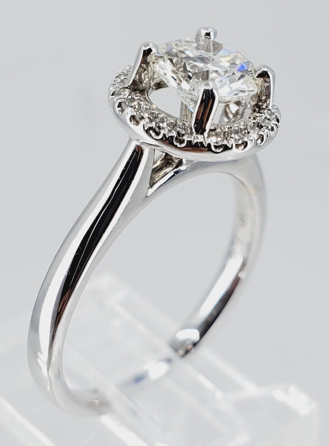 Unlocking Brilliance: R&J Jewelry Loan Is Your Go-To for Diamonds